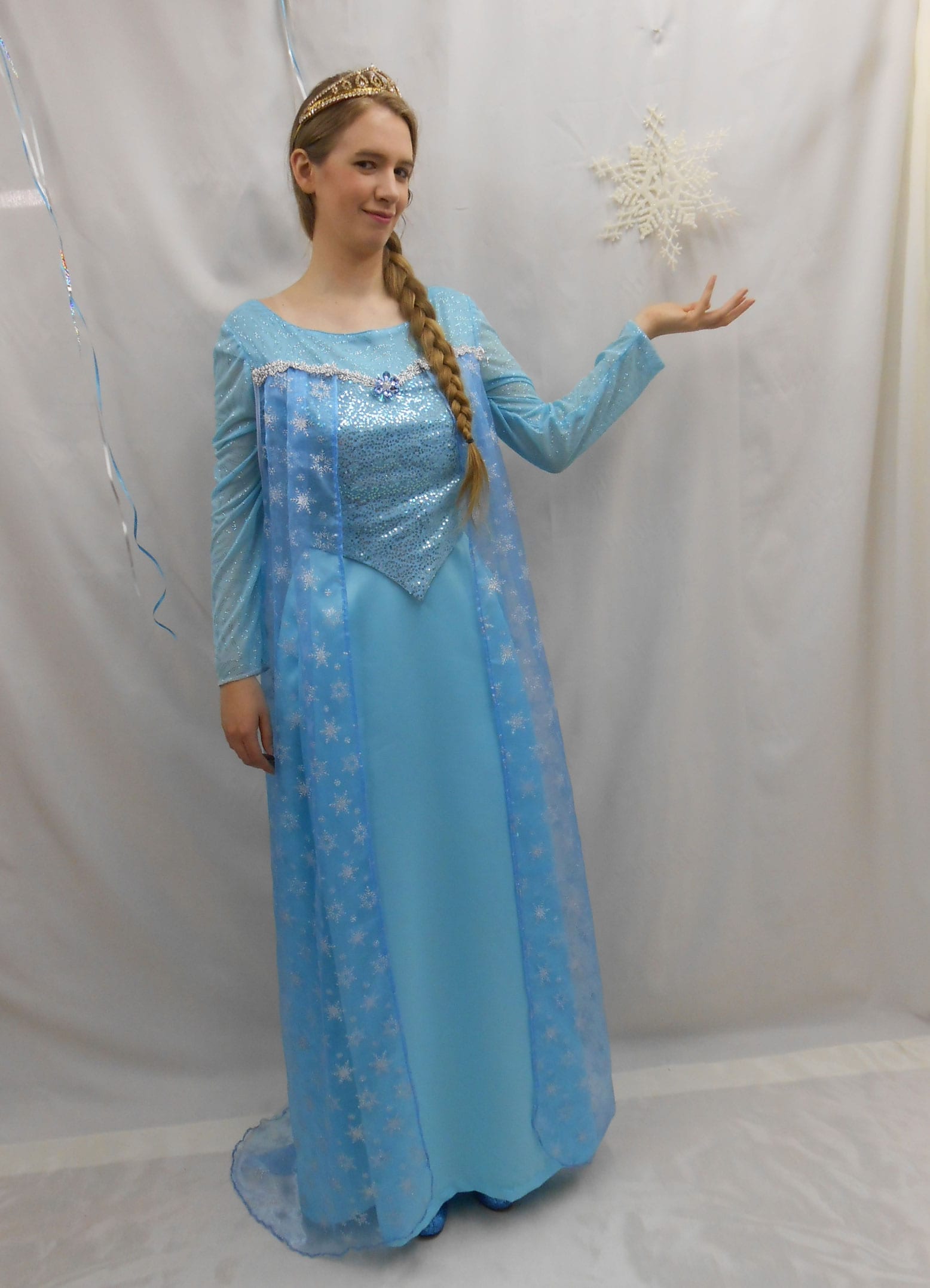 Frozen, Jr is Available! - Costume Holiday House